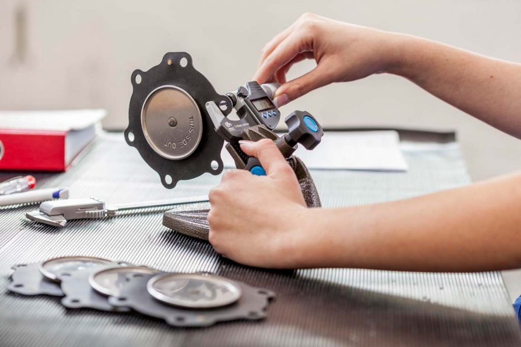 Leis­tun­gen - Sperrlager, Nachbearbeitung, Nachbearbeitung, Personal